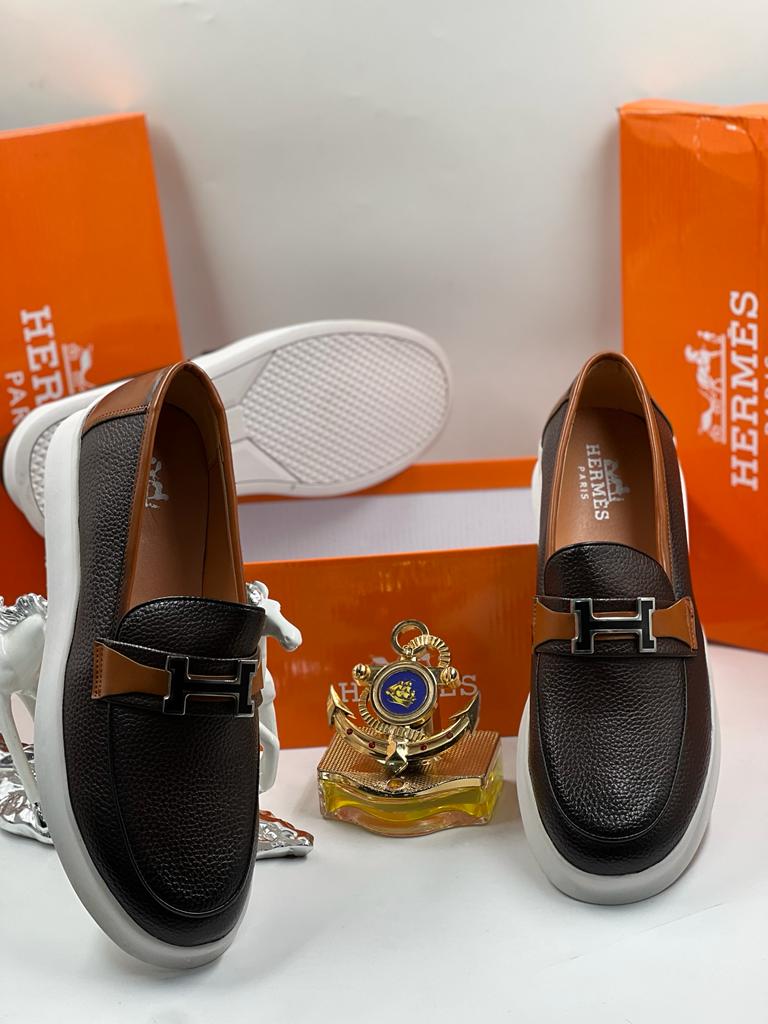 New White and Black Halfshoe - Spacebill Store
